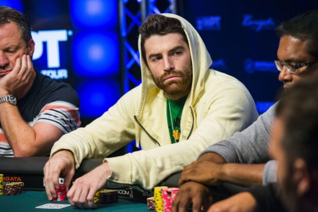 Tips for Playing Your First Live Poker Tournament - Poker Players Alliance